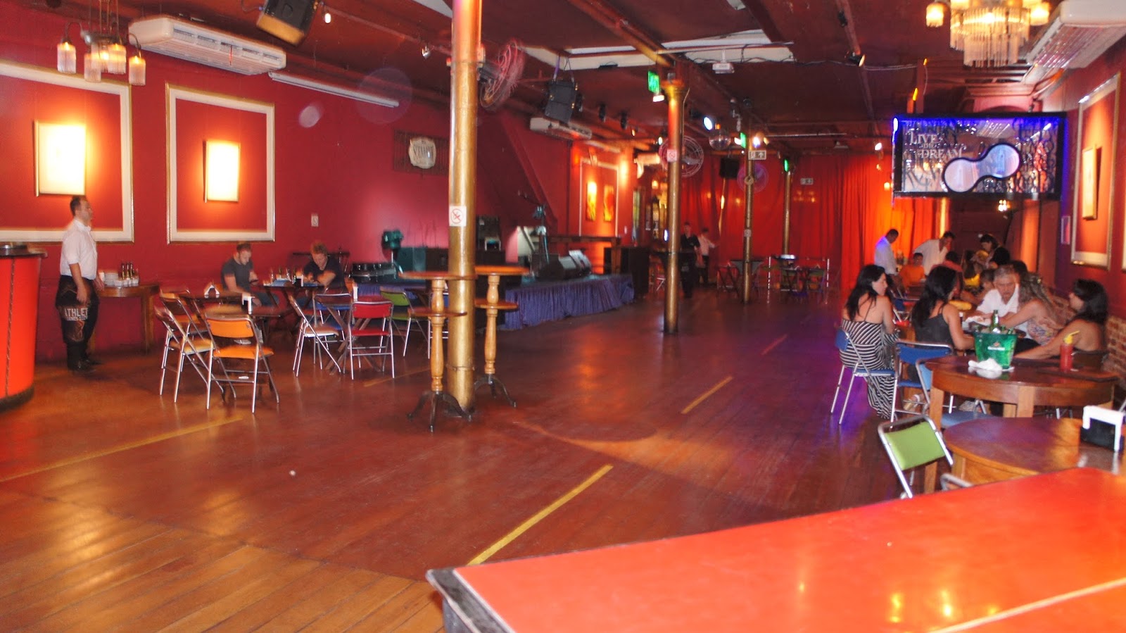 Travel Experiences: RIO SCENARIUM: UMA BOATE DENTRO DE UM MUSEU