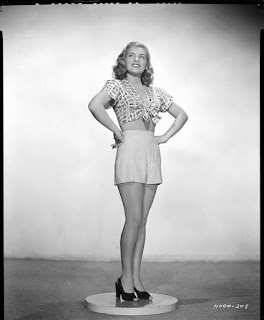 Slice of Cheesecake: Lizabeth Scott, pictorial