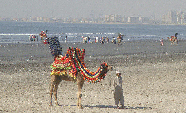 KARACHI-The city of lights: Karachi beaches