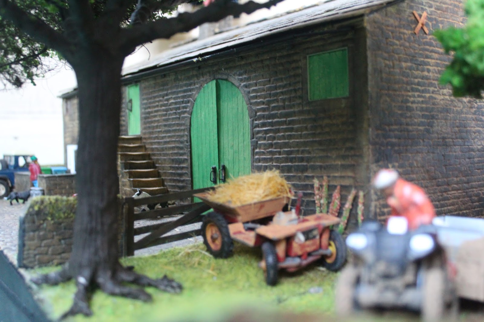 Building a 1/32 Model Farm