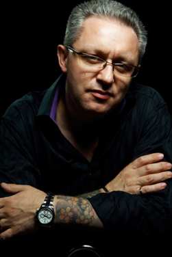 LOS MEJORES TATUADORES