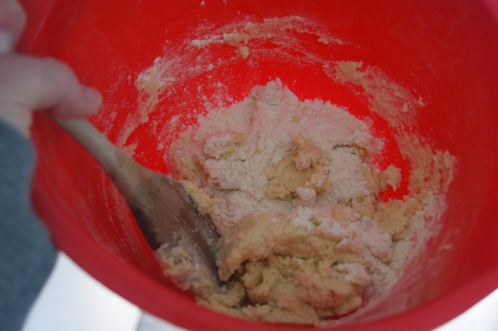 Quick and easy chocolate and ginger biscuits... - Frills 'n' Spills