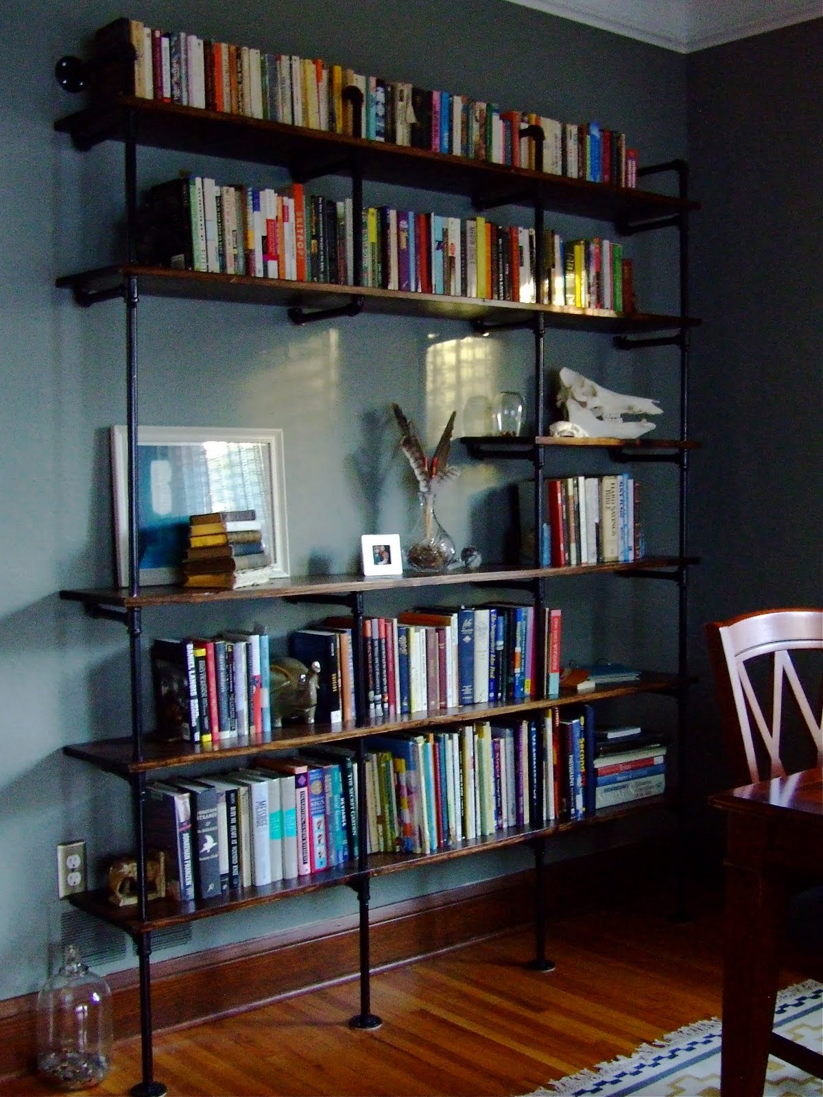 SINNEMOTA: Plumbing Pipe Bookshelf