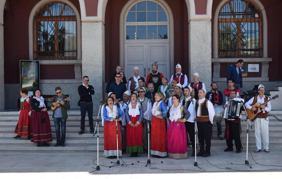 Arbëreshes, traditional dance and songs in Durrës