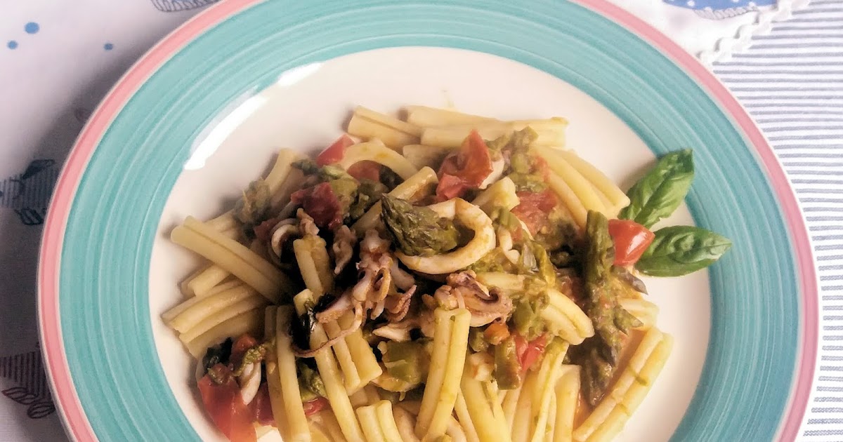 CASARECCE CON CALAMARETTI E ASPARAGI | ZAMPETTE IN PASTA
