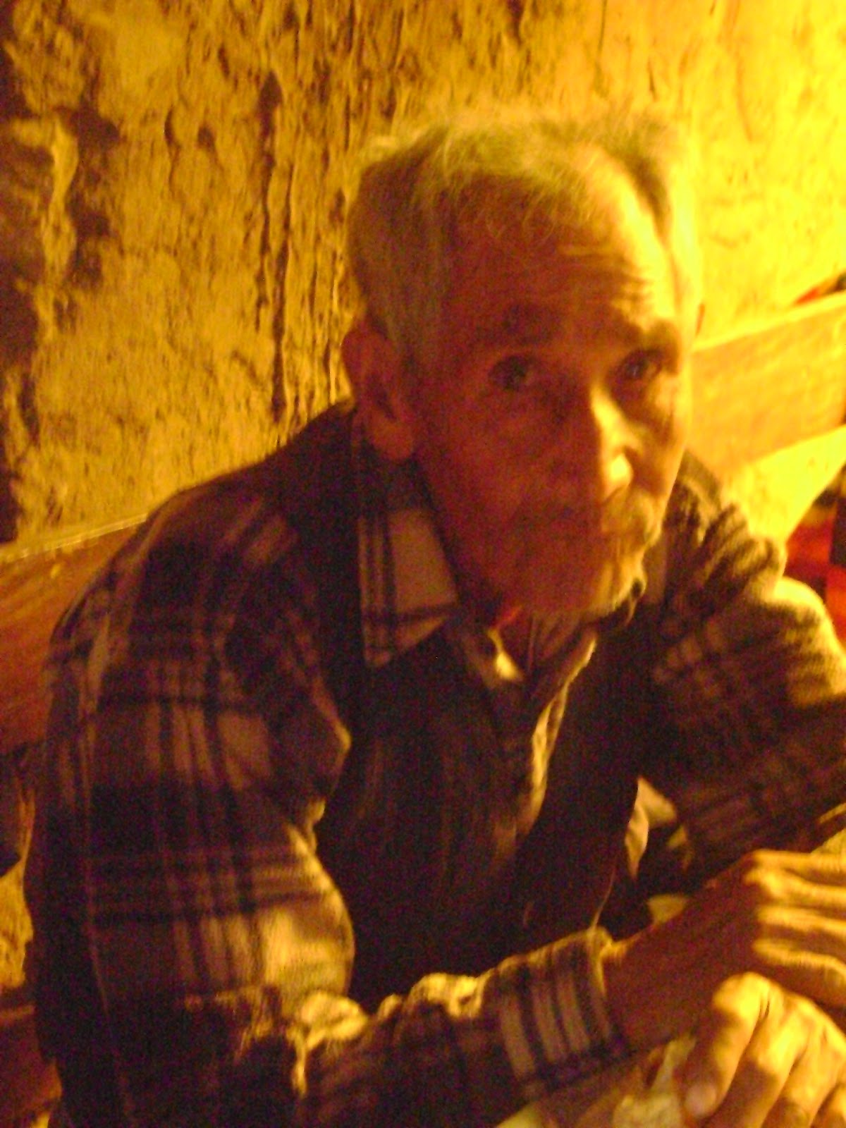 HUELLAS DE FE Y ESPERANZA...: PAPÁ, TENGO HAMBRE