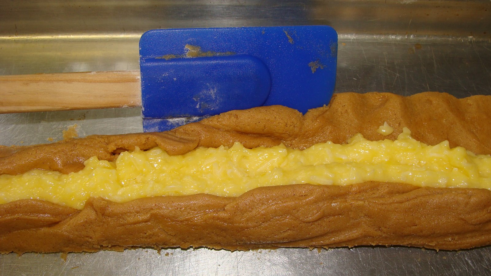 Mennonite Girls Can Cook: Flashback Friday - Lemon Lassies