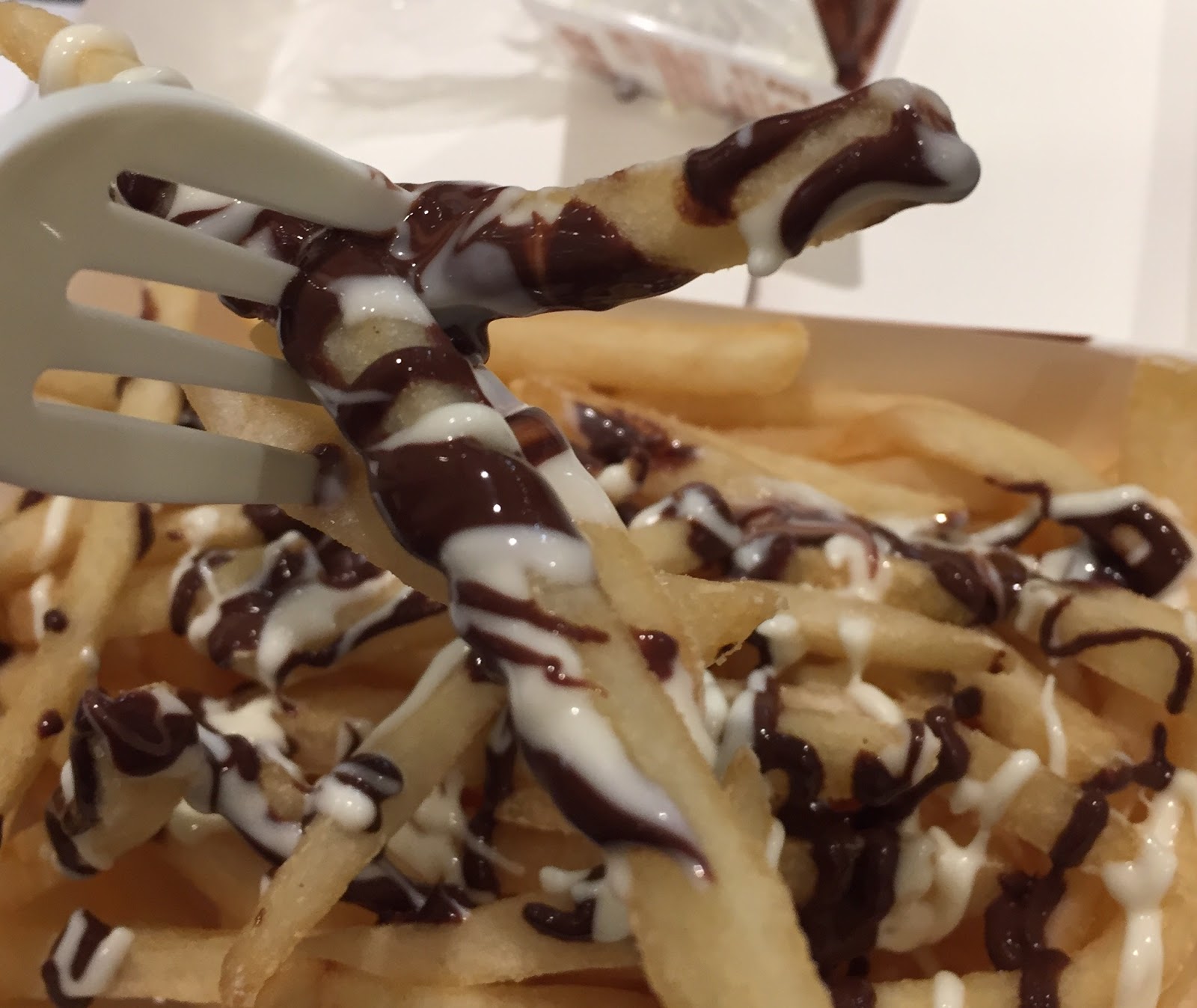 McChoco Potato From McDonald's / マクドナルドのマックチョコポテト ~ I'm Made of Sugar ...