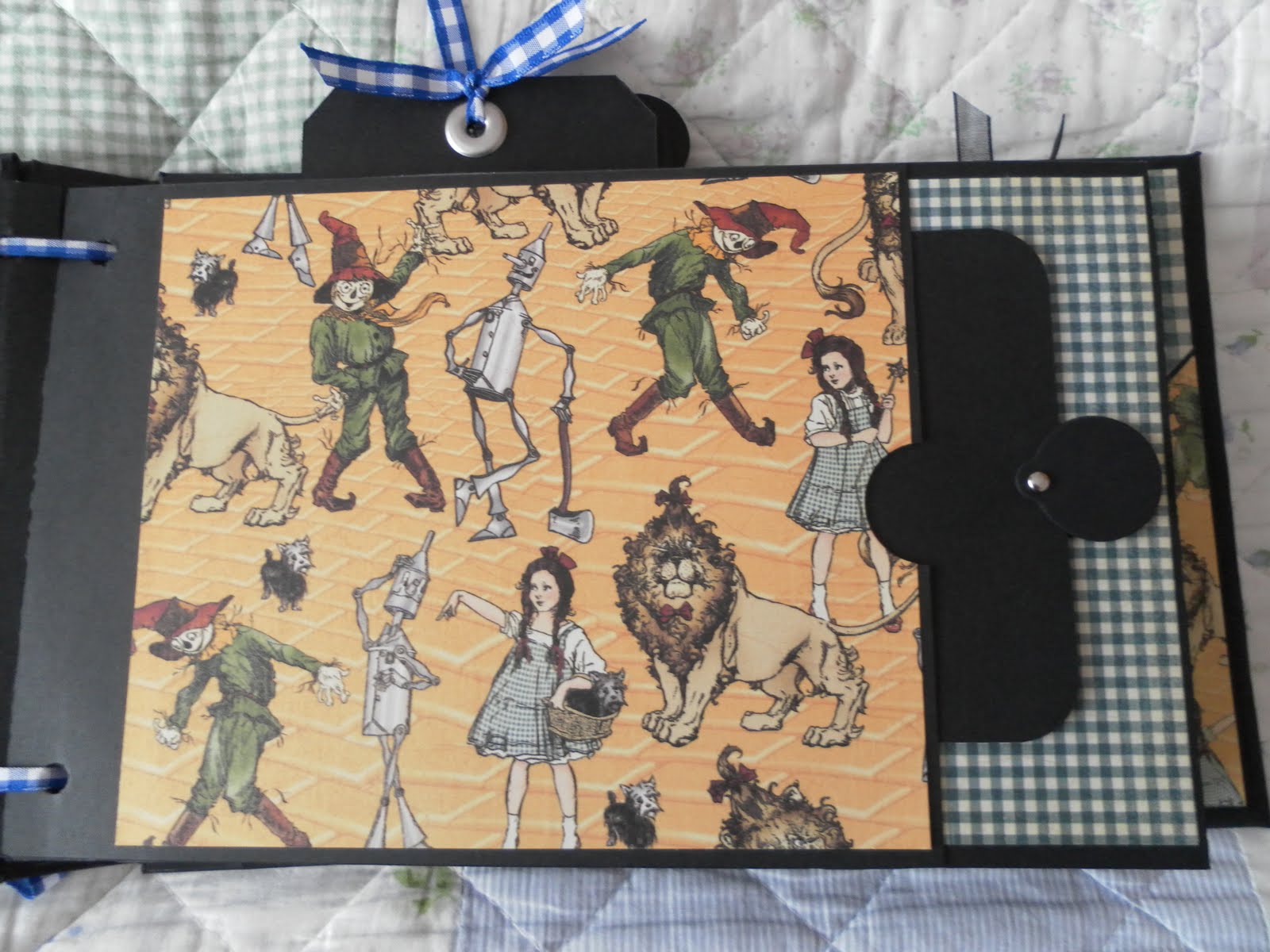 All That Glitters...: Wizard of Oz Scrapbook