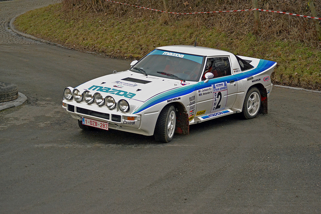 1st Generation Mazda RX7 (SA22C/FB)