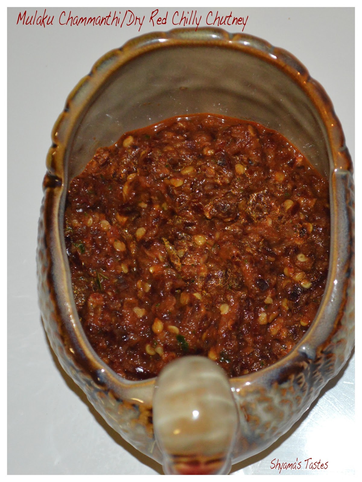 Shyama's Tastes: Mulaku Chammanthi/Dry Red Chilly Chutney