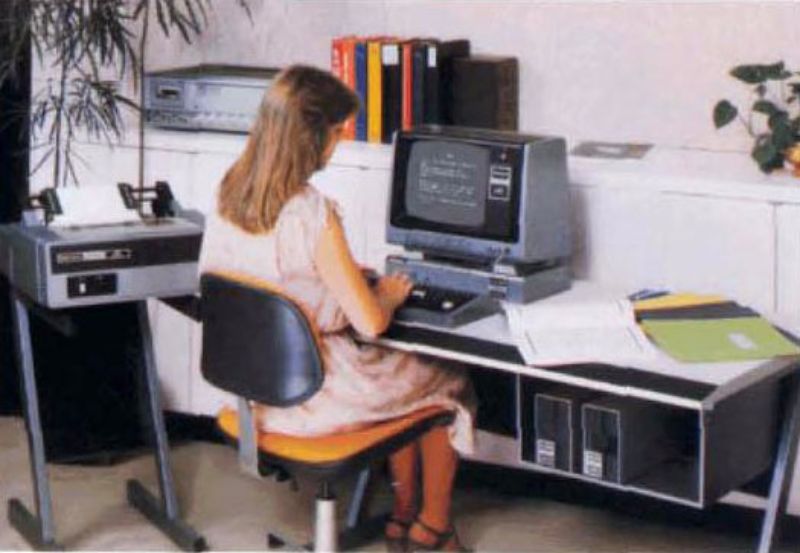 The Golden Age of Floppy Disks: 27 Interesting Vintage Photos of Women ...