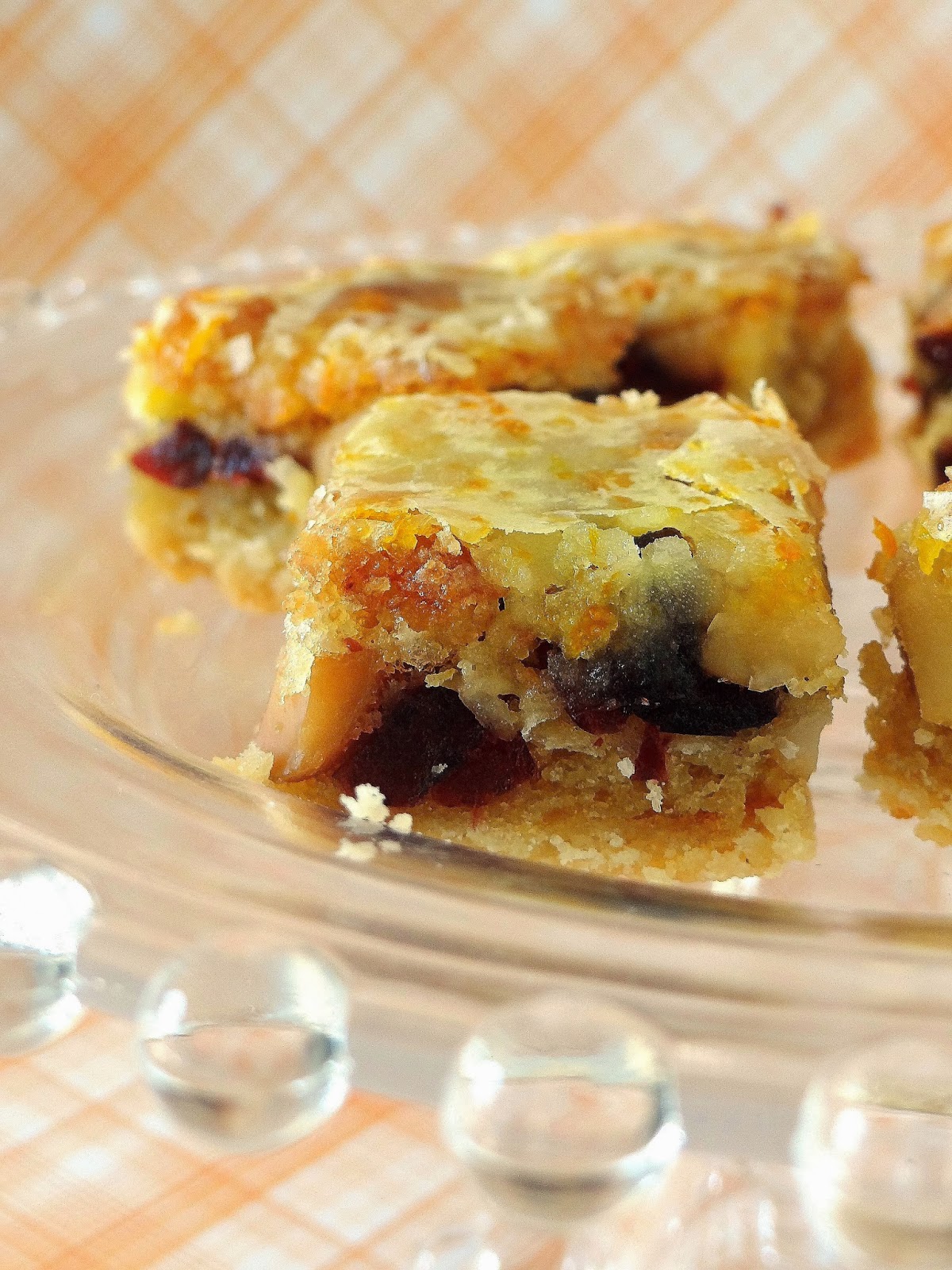 Being A Bear: 12 Days of Cookies( + Cranberry Macadamia Bars )