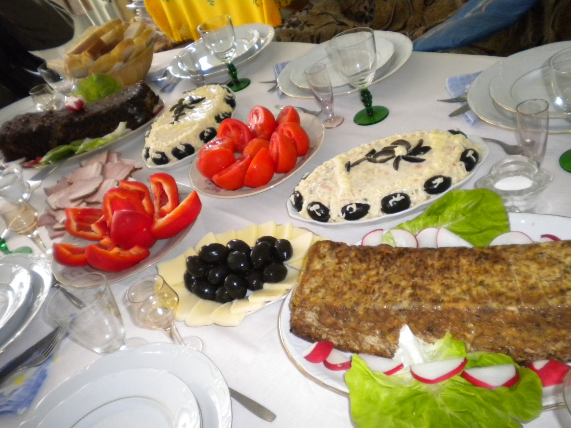 Caietul cu retete vechi si noi: Mese festive in imagini