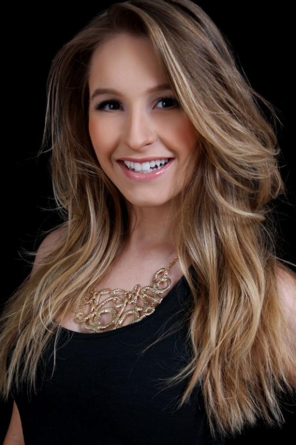 Meu Mundinho Fictício: Meu elenco brasileiro para Sussurro, de Becca ...