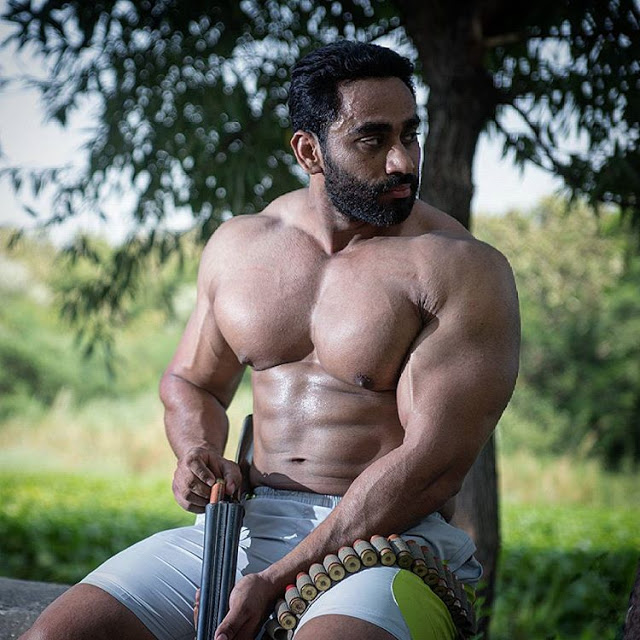world bodybuilders pictures: bharti punjabi bodybuilder harminder singh
