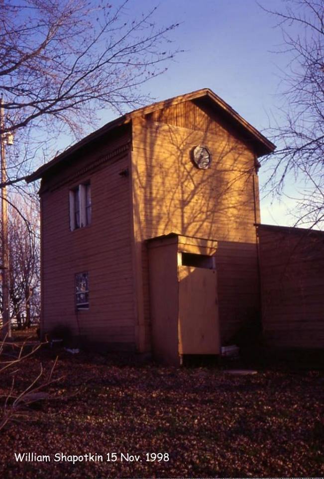 Towns and Nature: Hebron, IL: Hebron Tower: WSOR/Milw vs. Aban/C&NW