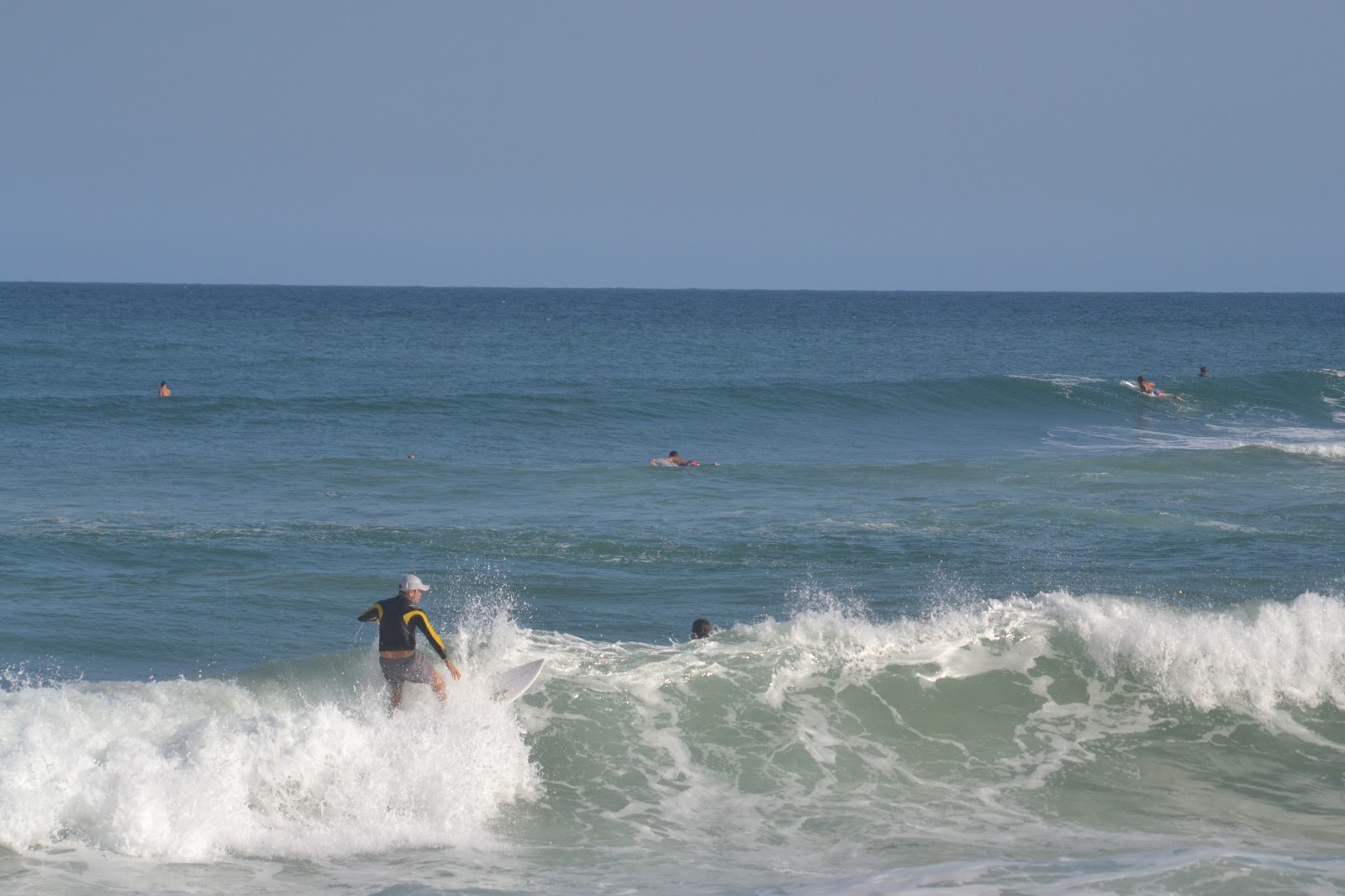 Surfe para iniciantes: Sessão de surf leve, praia da macumba, RJ. Surf ...