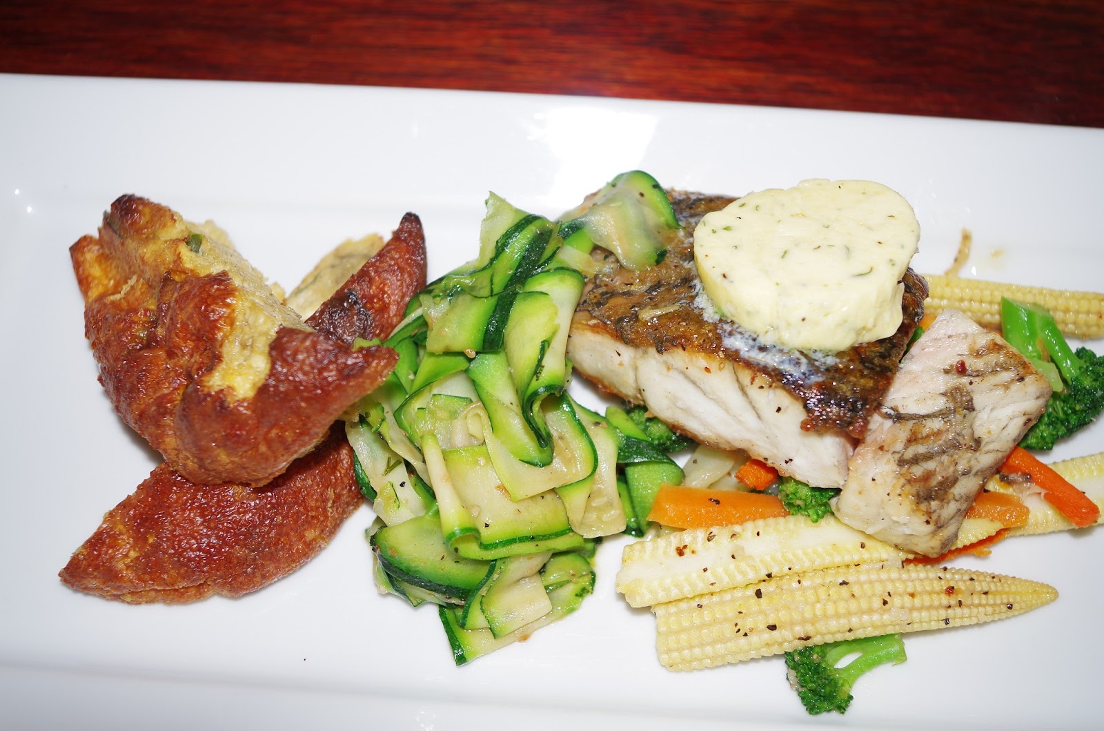 An Instant on the lips...: Grand View Hotel, Cleveland QLD