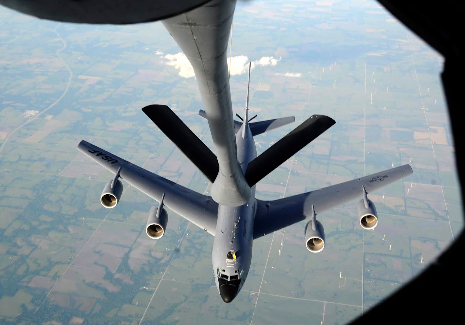 Full Frame: Stratospheric Workhorses : Singapore's KC-135R Aerial Tankers
