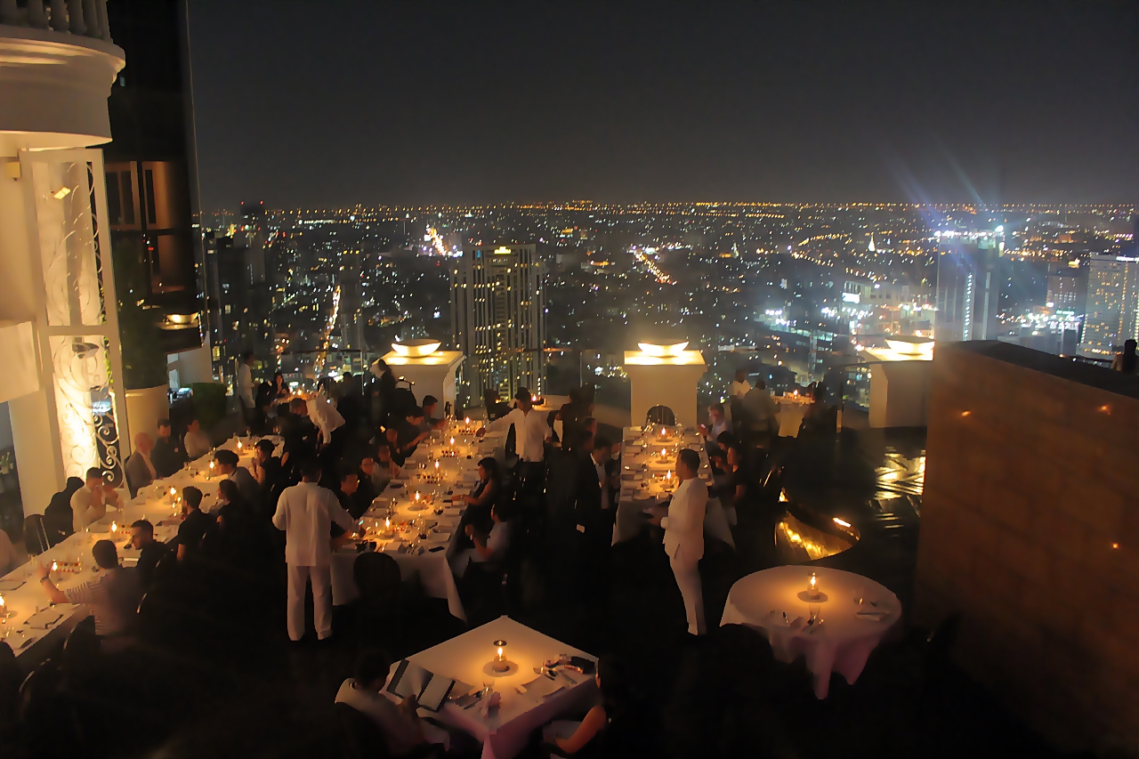 Luxury Hangover in 'Lebua at State Tower' | Bangkok - Nomadic Experiences