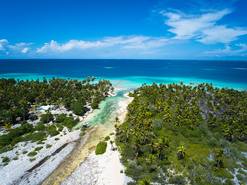 Alam Mengembang Jadi Guru: Ahe Atoll