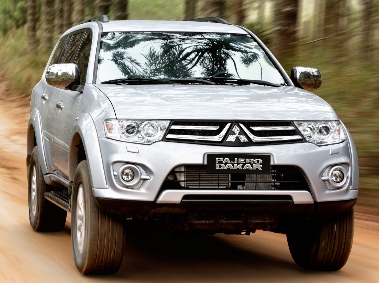 Mitsubishi Pajero Dakar 2015: preços, fotos, vídeo e detalhes