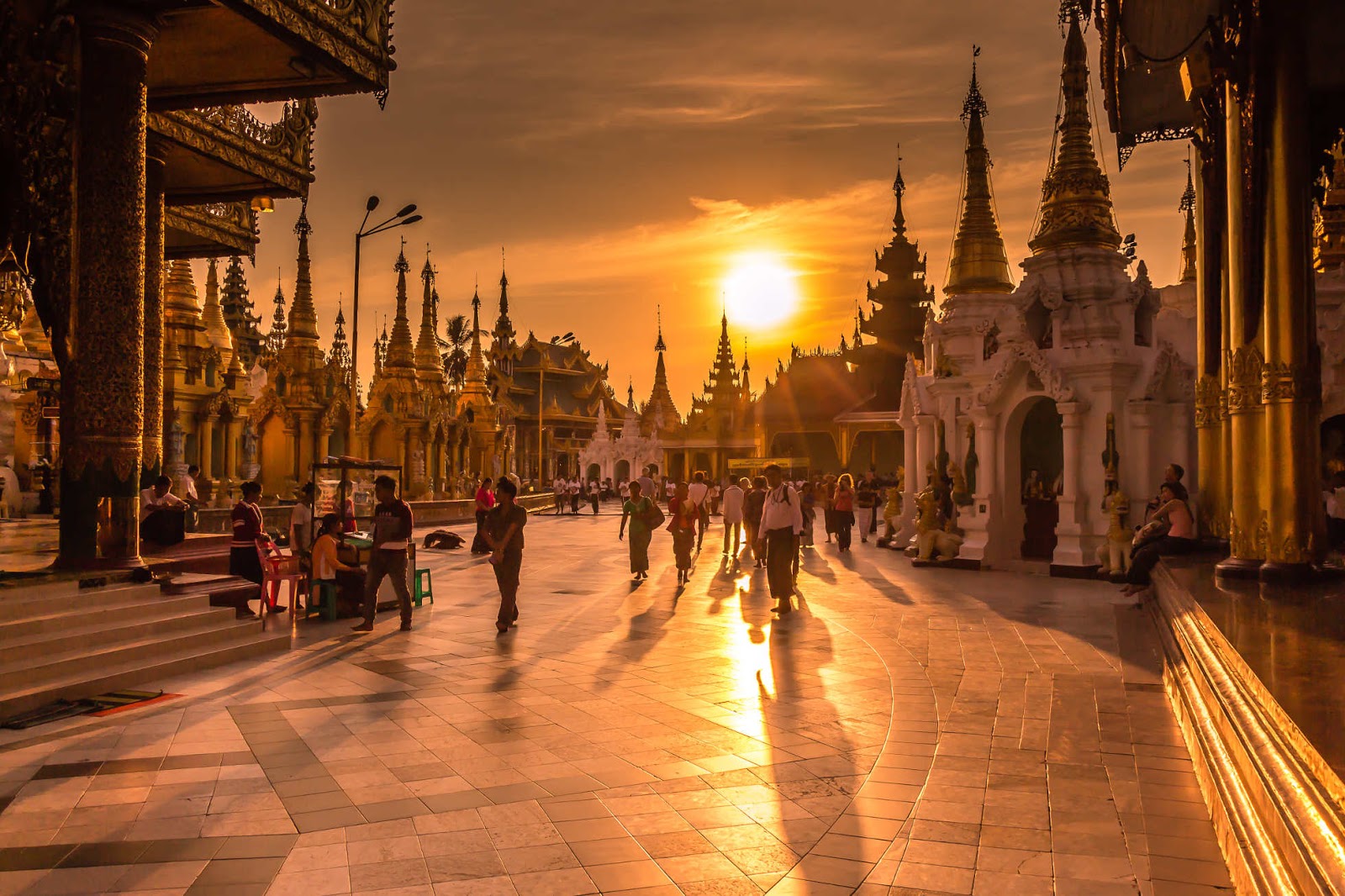 Travel Myanmar: Place to Visit in Yangon - Shwedagon Pagoda (The Golden ...