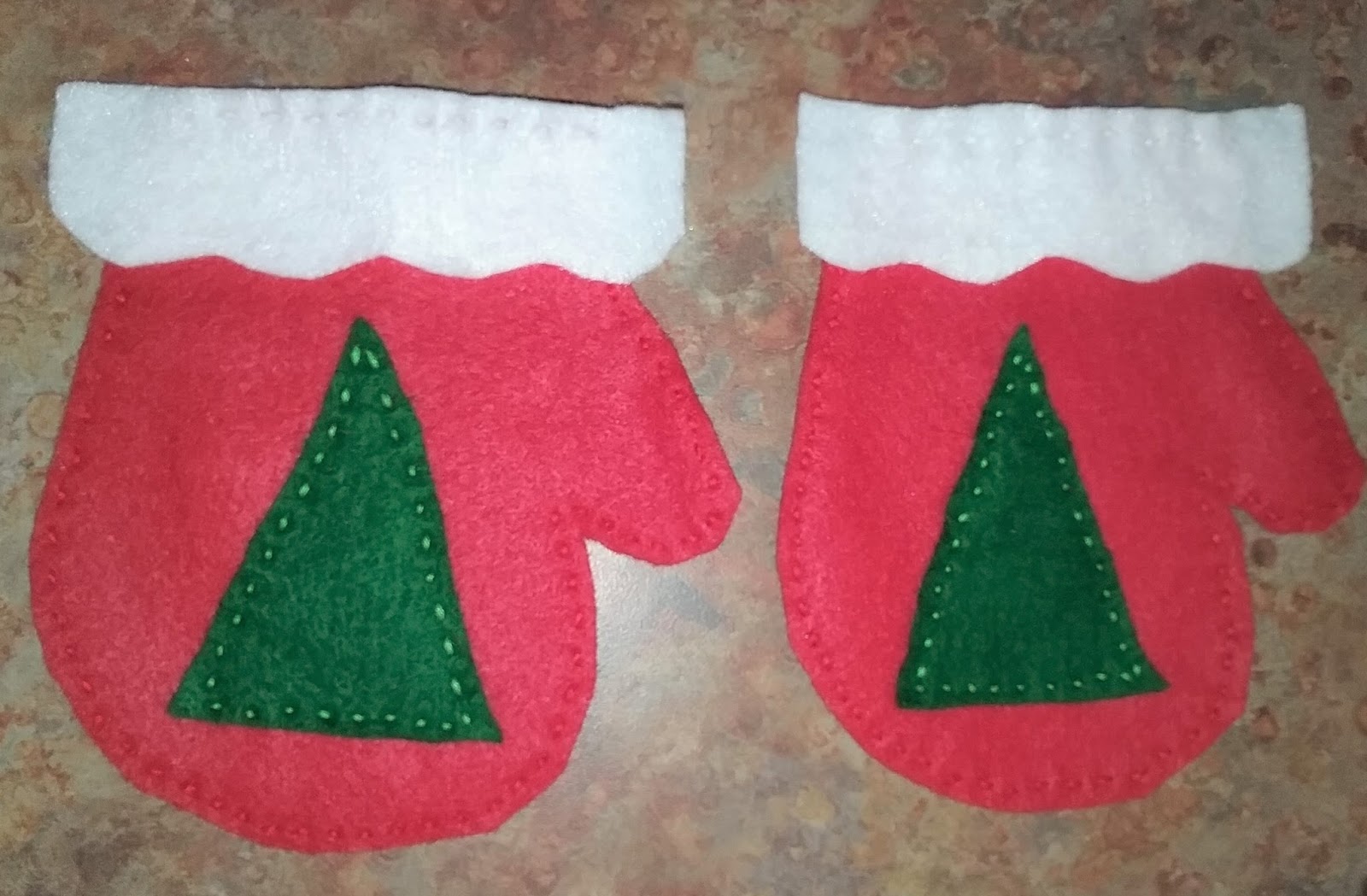 Butterfly of Four : Decorative Felt Mittens - Free Tutorial and Patterns