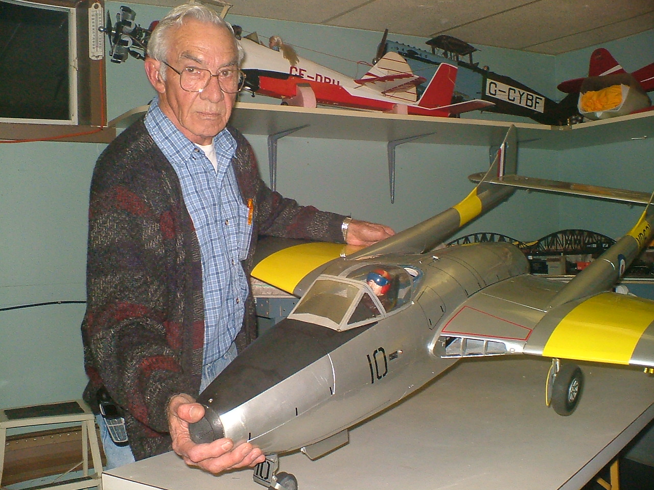 RC Flying Models: Giant Scale DH Vampire- Two Seat NF.10