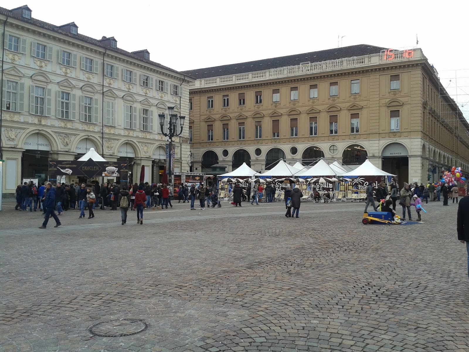 MAURO AT LARGE: CIOCCOLATO' A TORINO, PIAZZA SAN CARLO