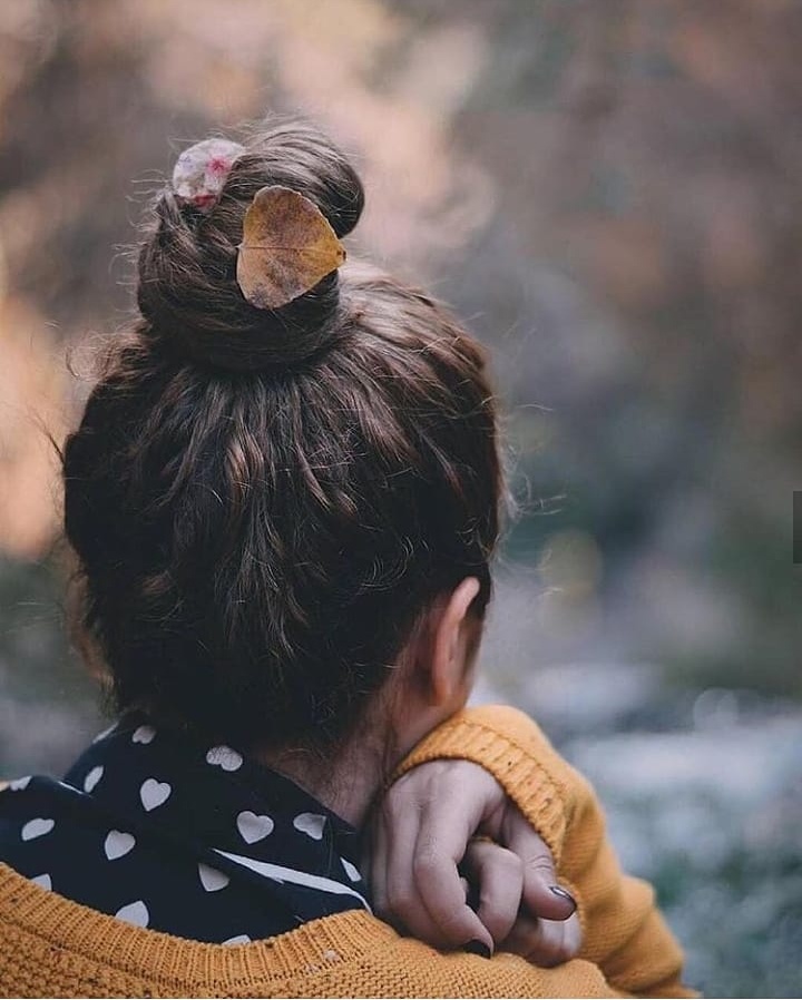 hidden face poses for girls | hidden face girl pic download | hidden ...