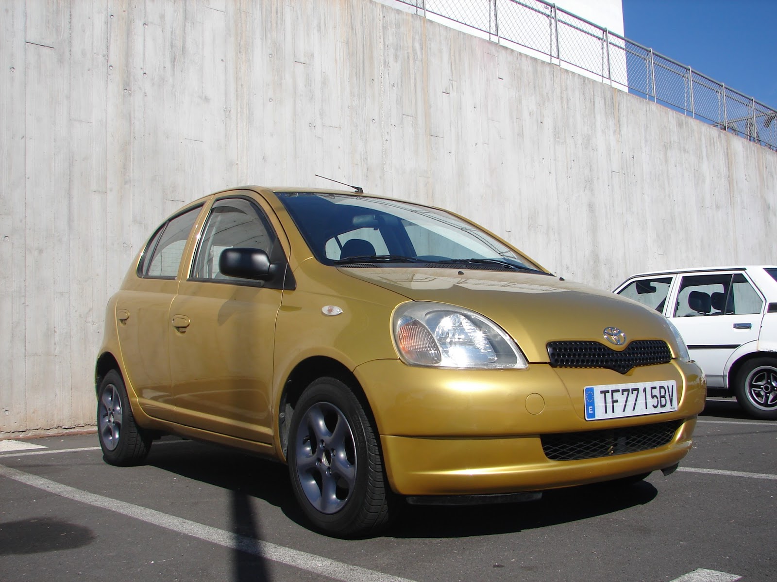 MH Cars Culture: Sesión a Toyota Yaris 99'