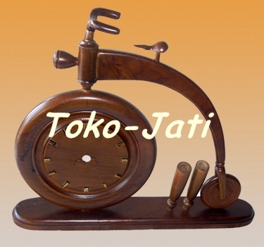 Kerajinan Kayu Jati: Jam Meja Unik