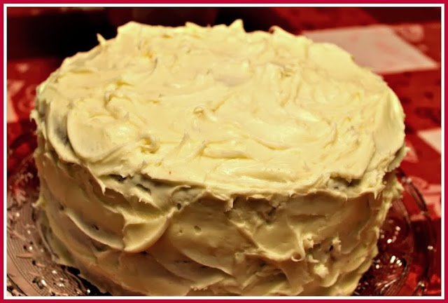 Sweet Tea and Cornbread: Southern Red Velvet Cake!