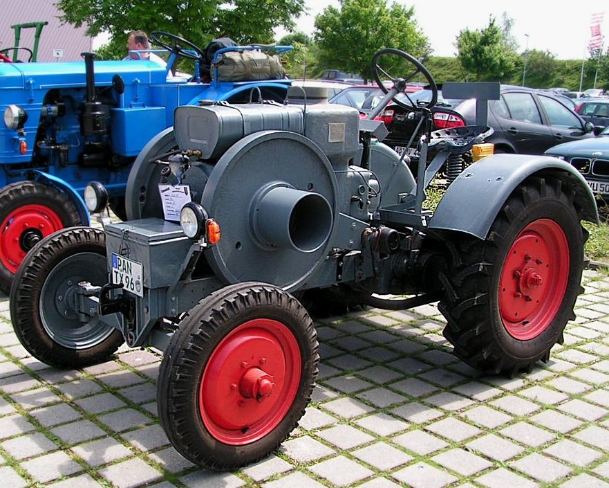 A Born Again Roman: Fendt tractors