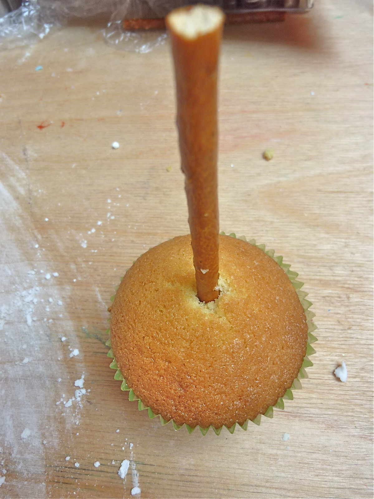 Maypole Cupcakes – Diary of a Mad Hausfrau