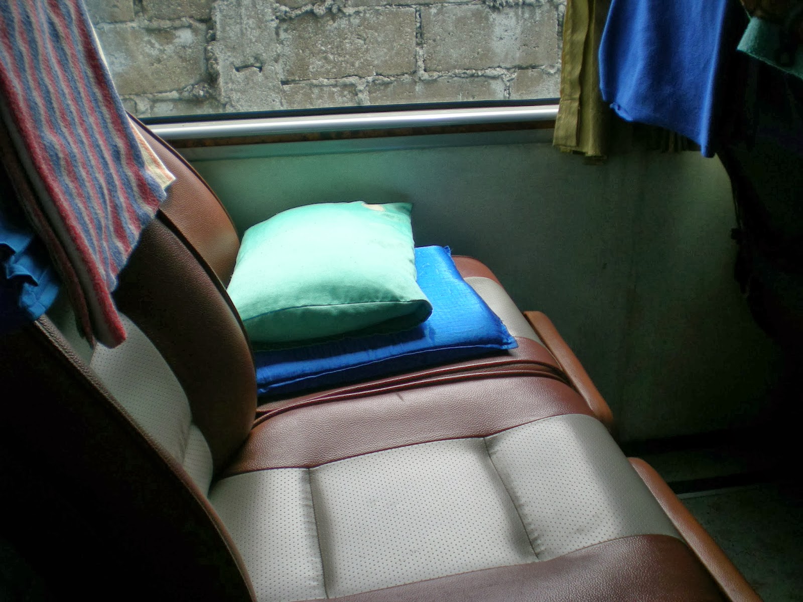 Liburan Natal ke Bali Naik Bus Malam Safari Dharma Raya (OBL)