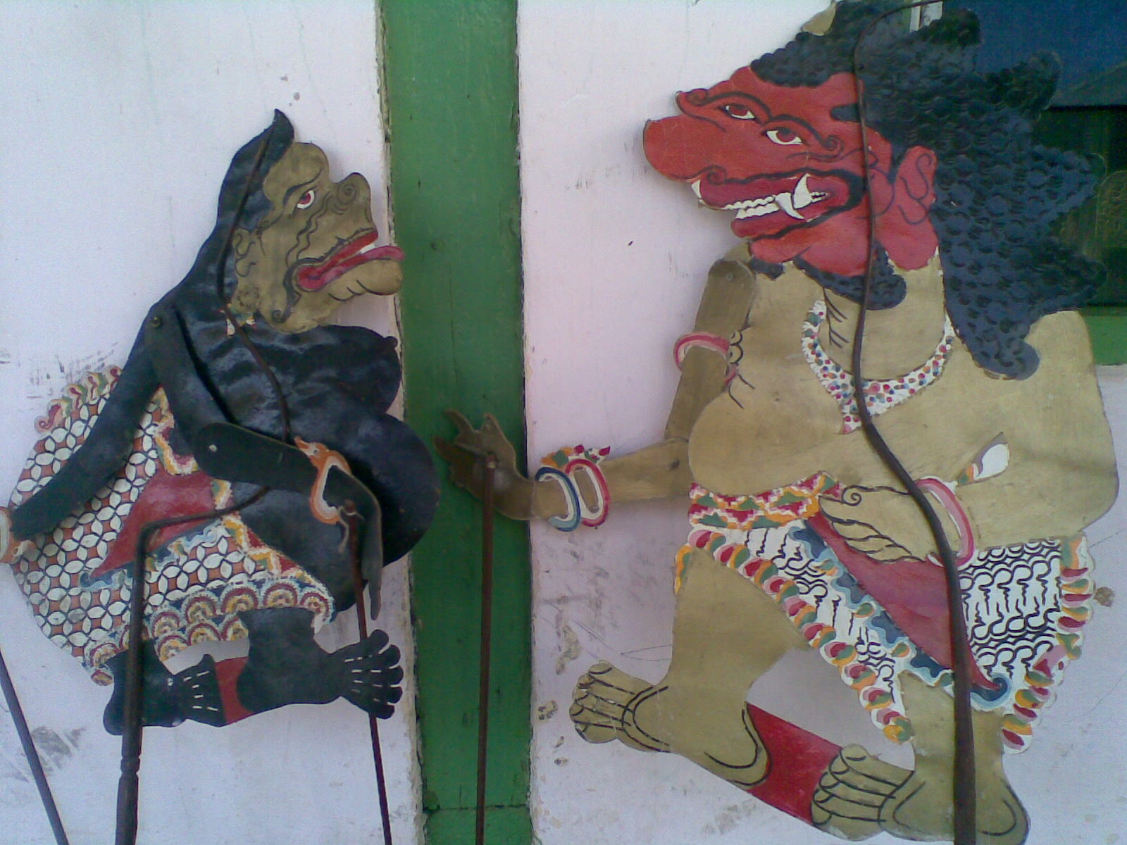 Karya Seni Rupa: MEDIA PEMBELAJARAN MENGGUNAKAN BONEKA ATAU WAYANG