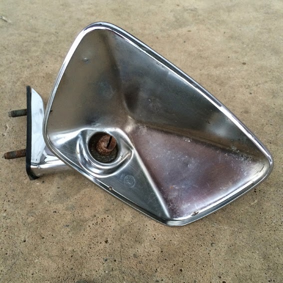 tyrobenz: Item 6: Mercedes-Benz W114/W115 RHS Original Door Mirror