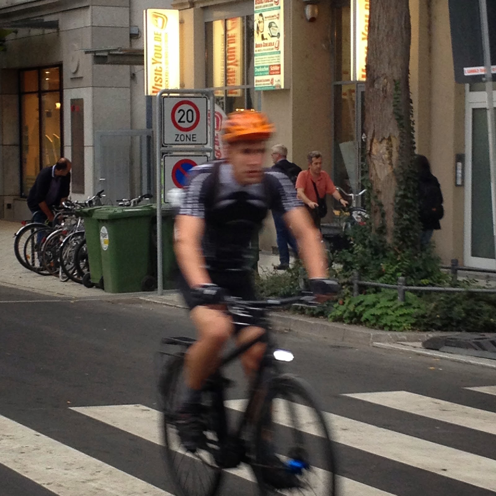 Radfahren in Stuttgart: Radfahren ist nicht gefährlicher als Autofahren