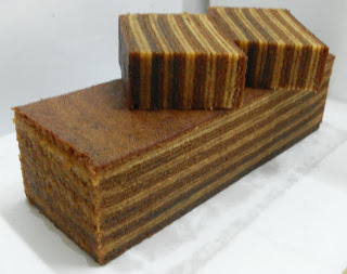 ROHANA CAKE HOUSE: KEK LAPISAN BUMI KUKUS