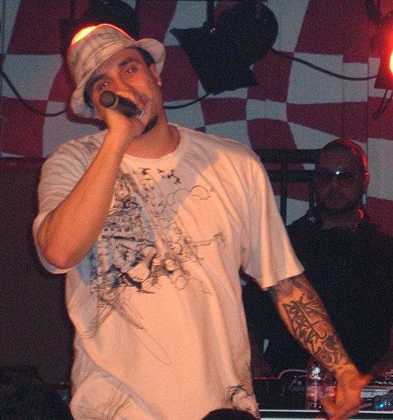 Hip Hop Blanco y Negro: Tote King: Musica Para Enfermos
