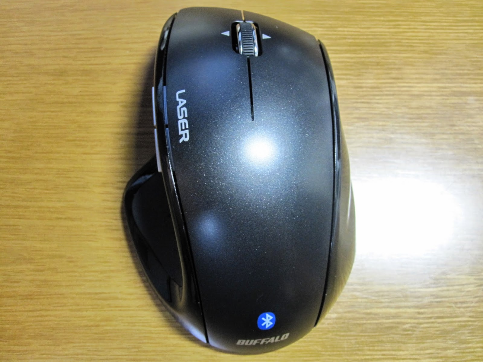 Tomo's gadget diary: BUFFALO Bluetoothマウス（BSMBB17BK）