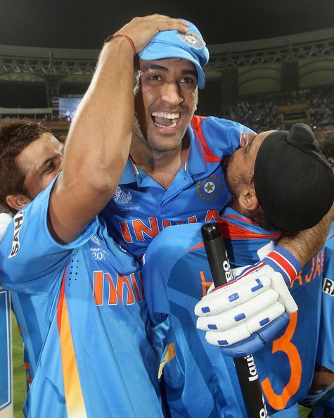 Amazing Pics 2 You: Mahendra Singh Dhoni World Cup wininng Shots
