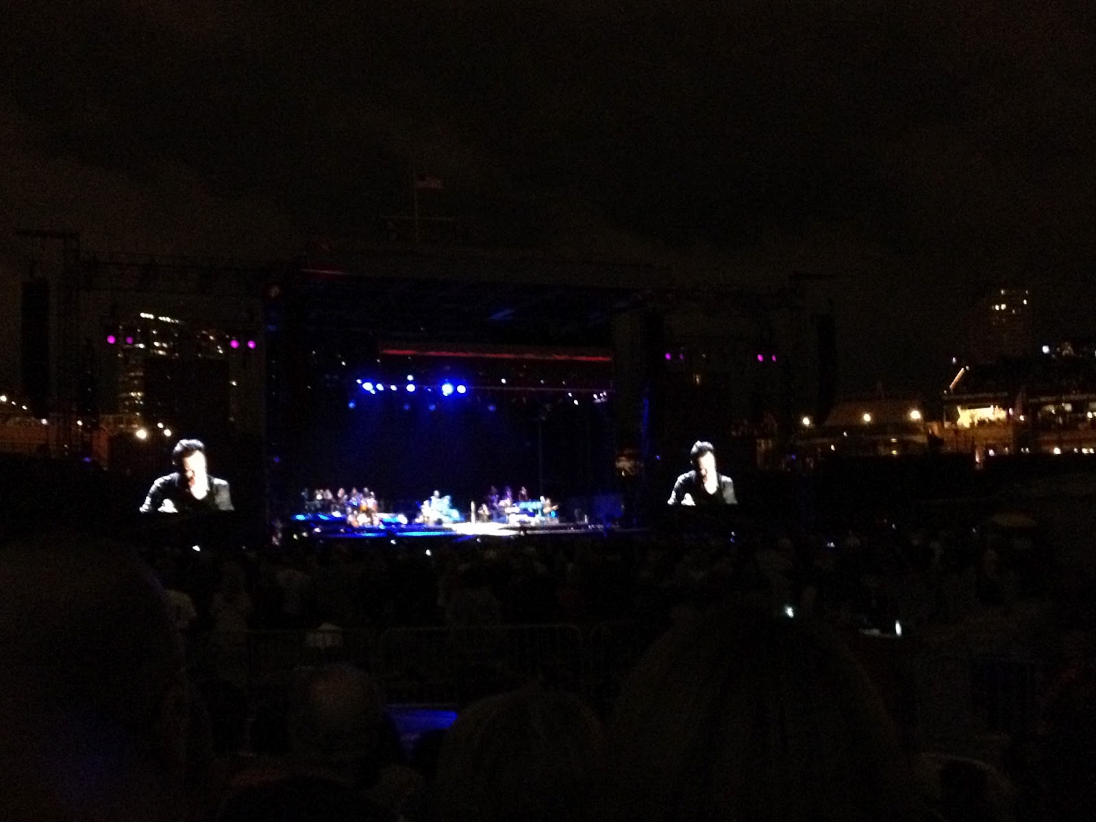 THE ROCKIN' OLD MAN: Bruce Springsteen & the E Street Band at Wrigley Field