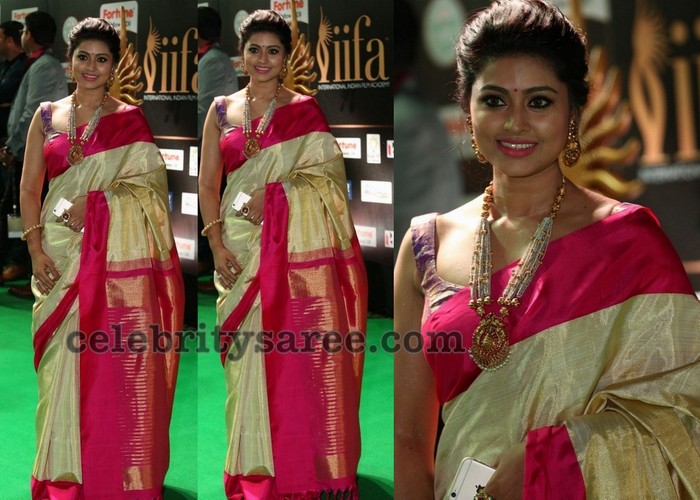 Sneha in Off White Pink Saree - Saree Blouse Patterns