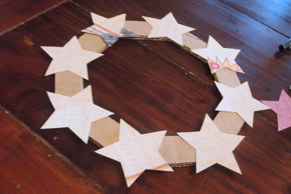 Far Beyond Designs: Star Wreath Tutorial