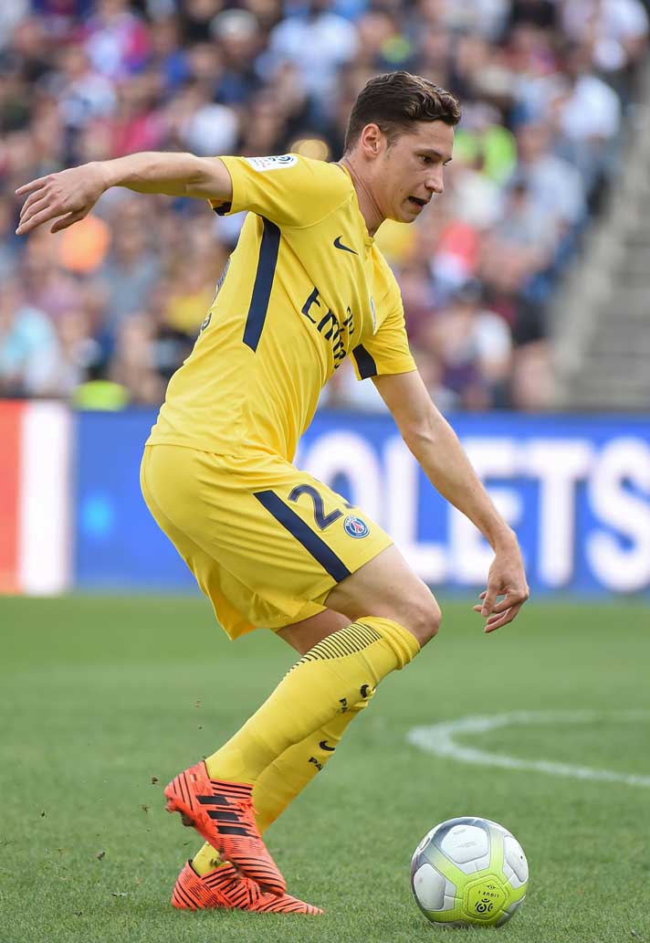 Adidas Players Debut Stunning Unreleased Adidas Pyro Storm Boots ...