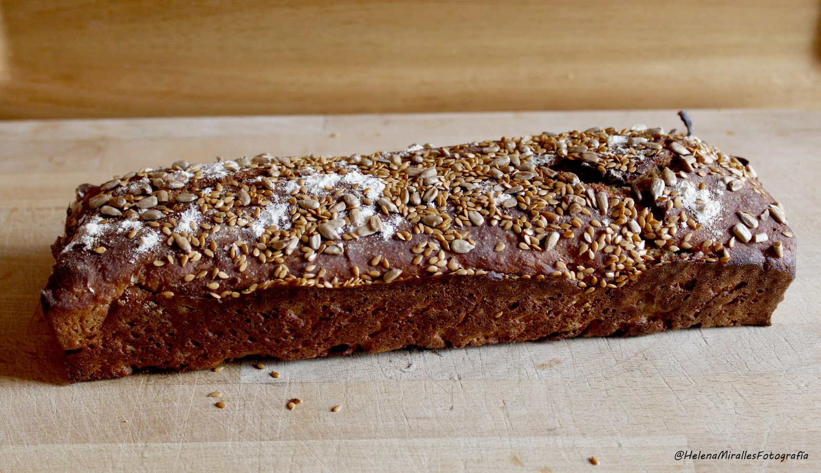 Pan "express" de centeno 100% y masa madre sin amasado